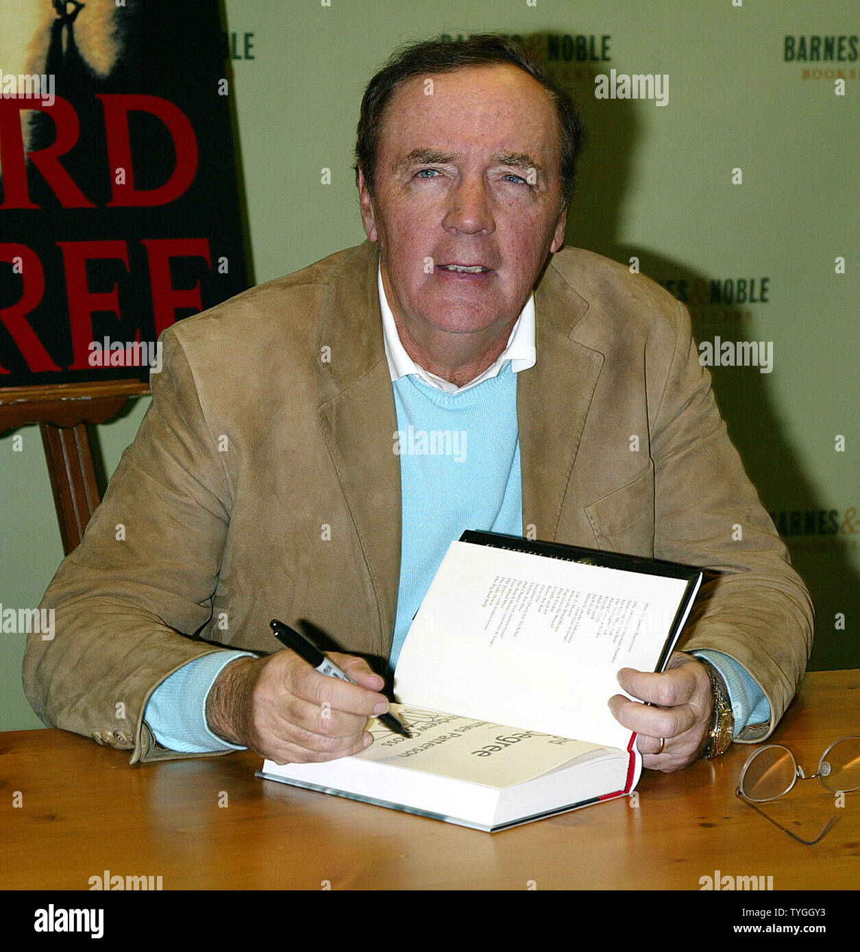 James Patterson signs copies of his new book "3rd Degree" at Barnes ...