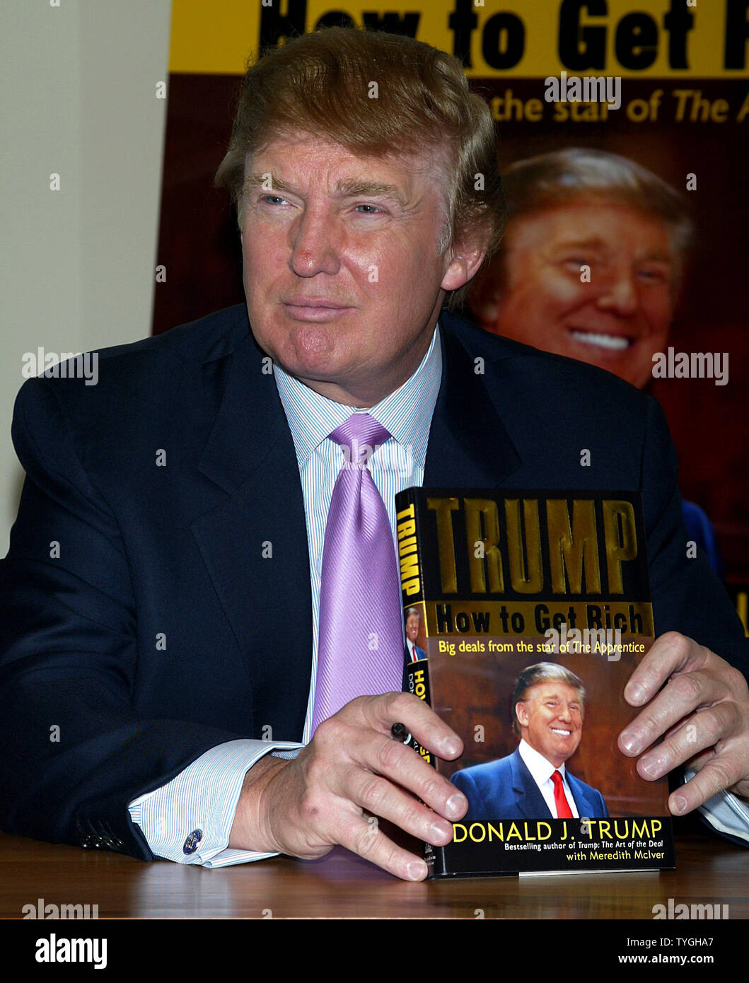 Donald trump apprentice 2004 hi-res stock photography and images - Alamy