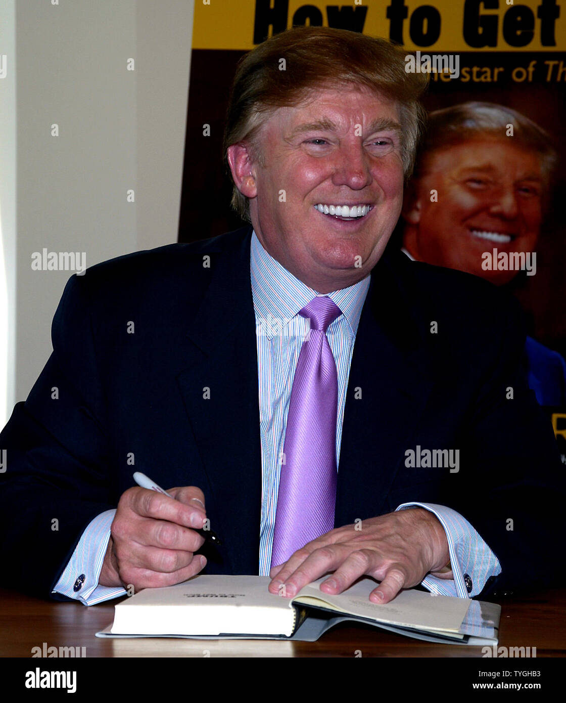 Donald trump apprentice 2004 hi-res stock photography and images - Alamy