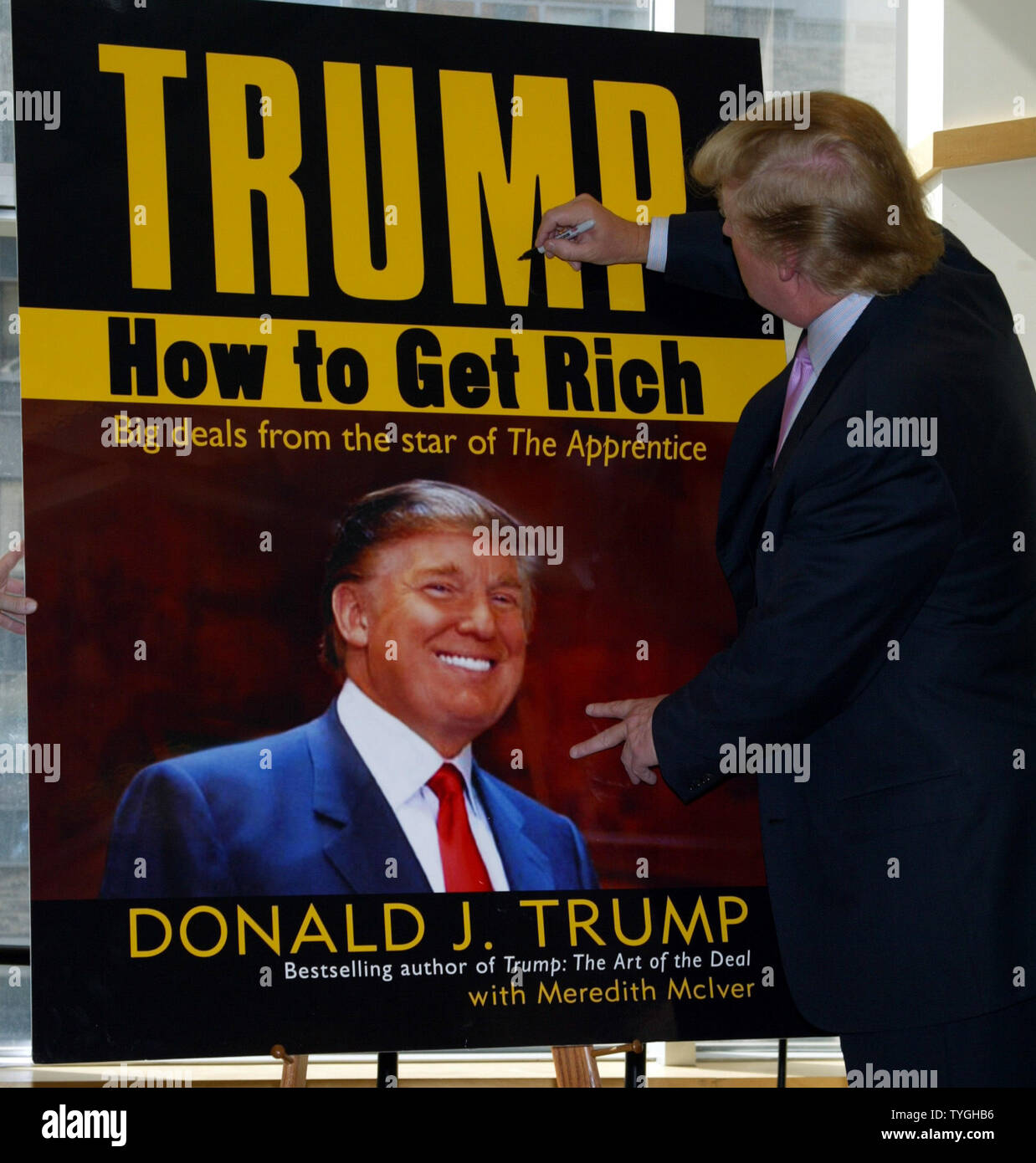 Donald trump apprentice 2004 hi-res stock photography and images - Alamy