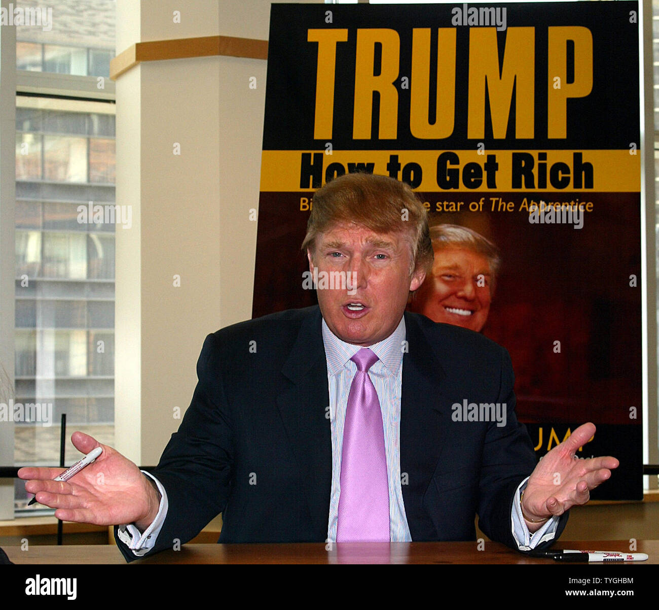 Donald trump apprentice 2004 hi-res stock photography and images - Alamy