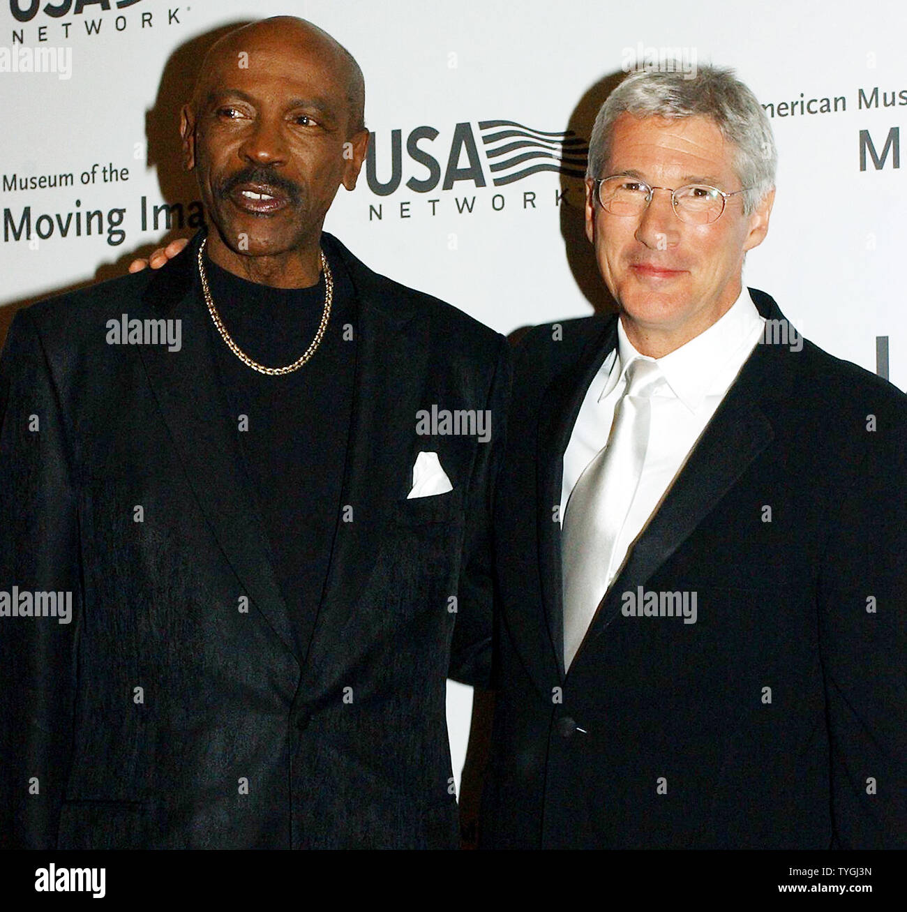 Richard gere museum moving image hi-res stock photography and images ...