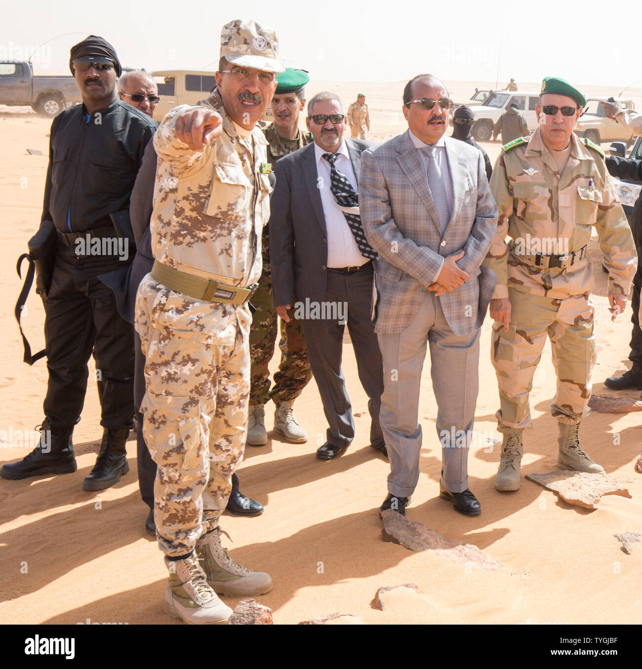 Mauritania mali border hi-res stock photography and images - Alamy