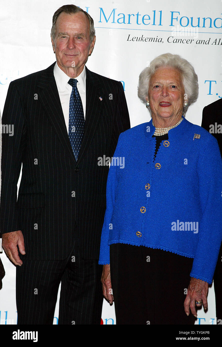 Barbara bush foundation hi-res stock photography and images - Alamy
