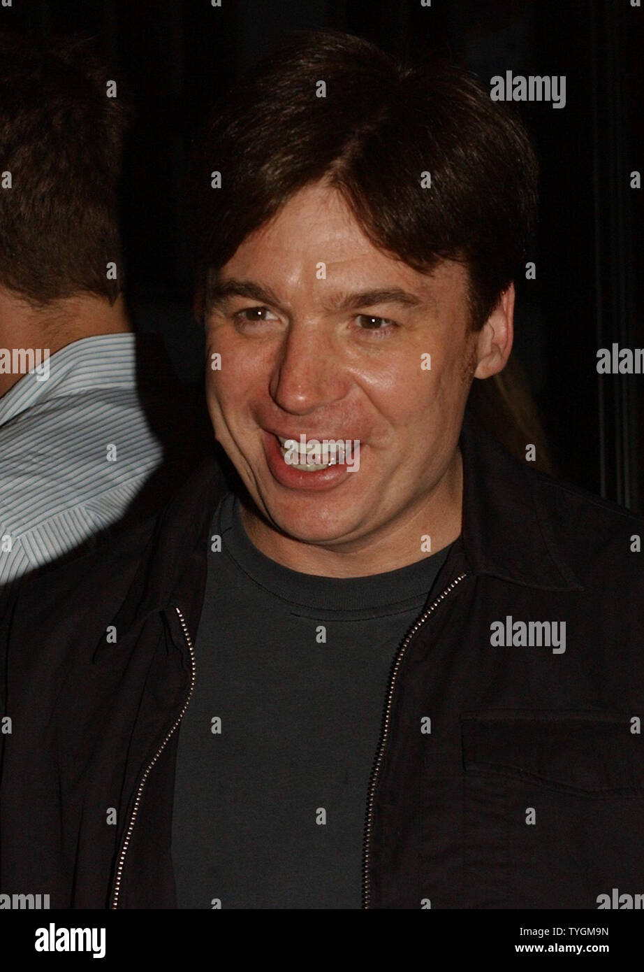 Actor Mike Meyers poses on June 14, 2004 at the premiere of Michael ...