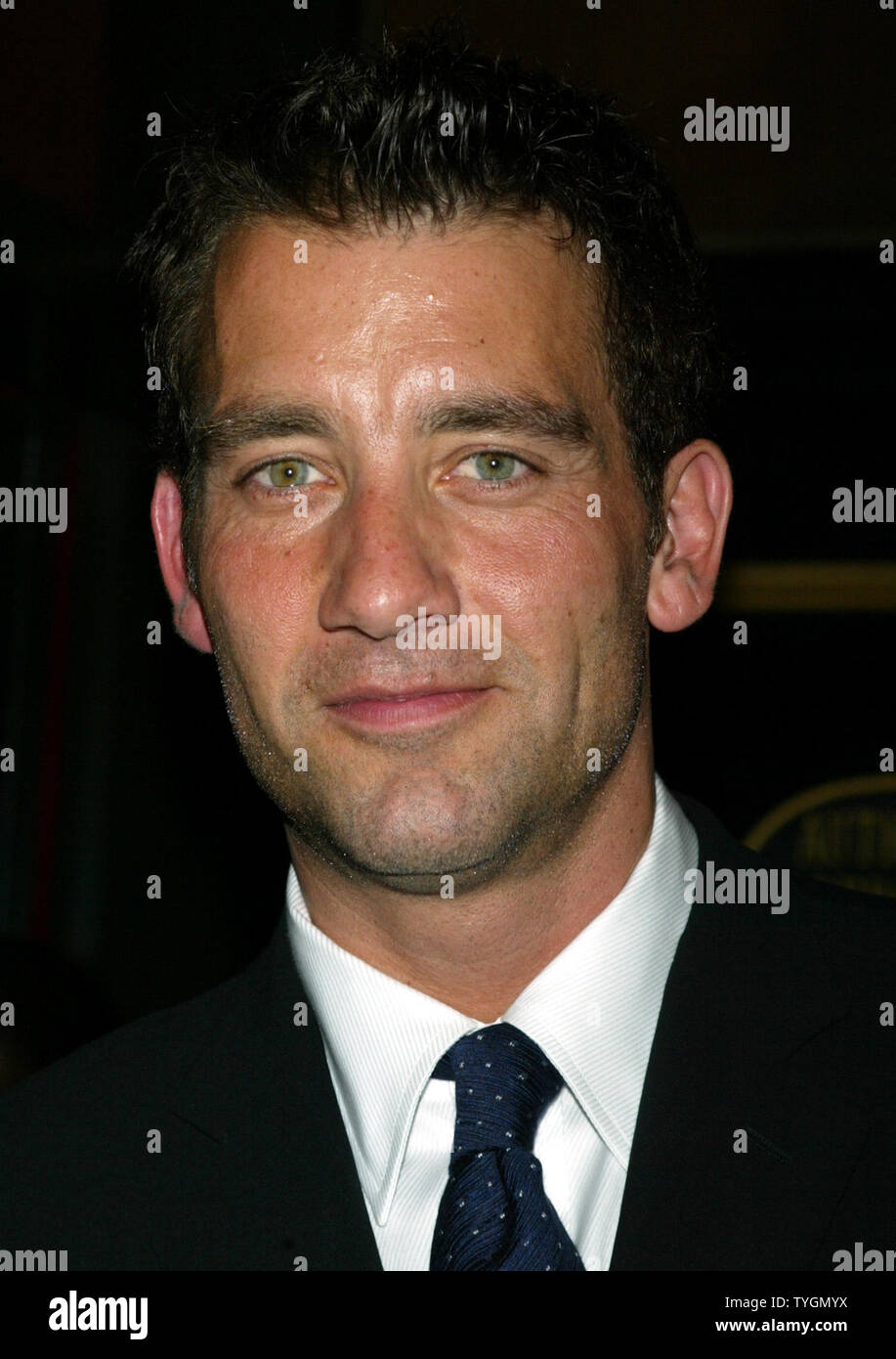 Clive Owen King Arthur High Resolution Stock Photography and Images - Alamy