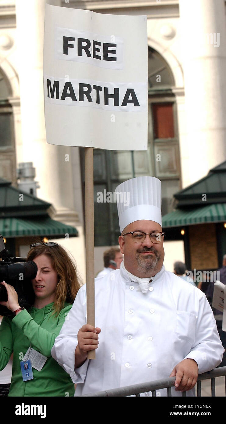 Martha stands hi-res stock photography and images - Alamy