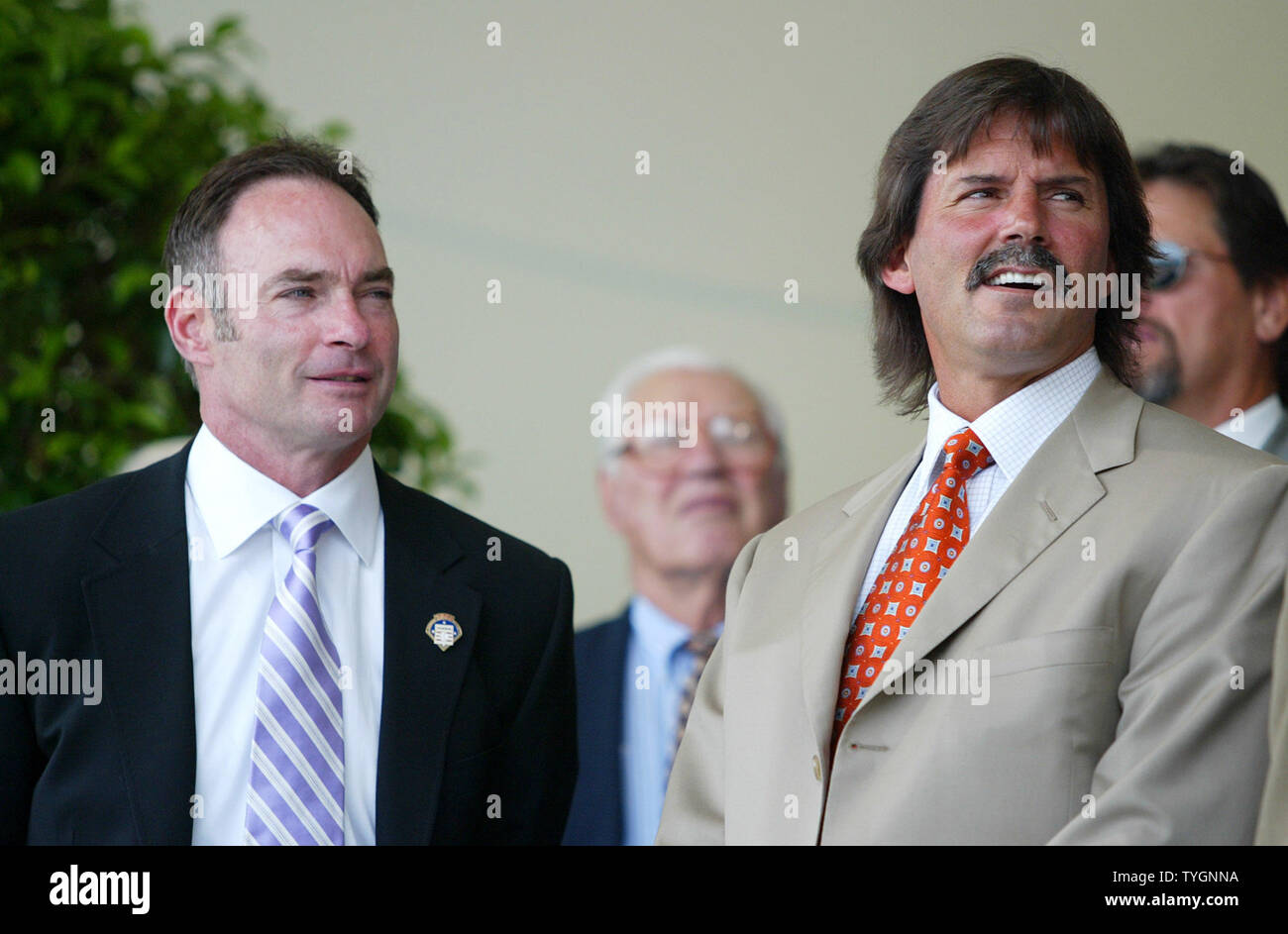 Dennis eckersley major league baseball hi-res stock photography and ...