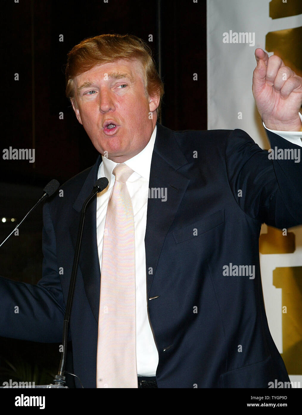 Donald trump unveils new hi-res stock photography and images - Alamy