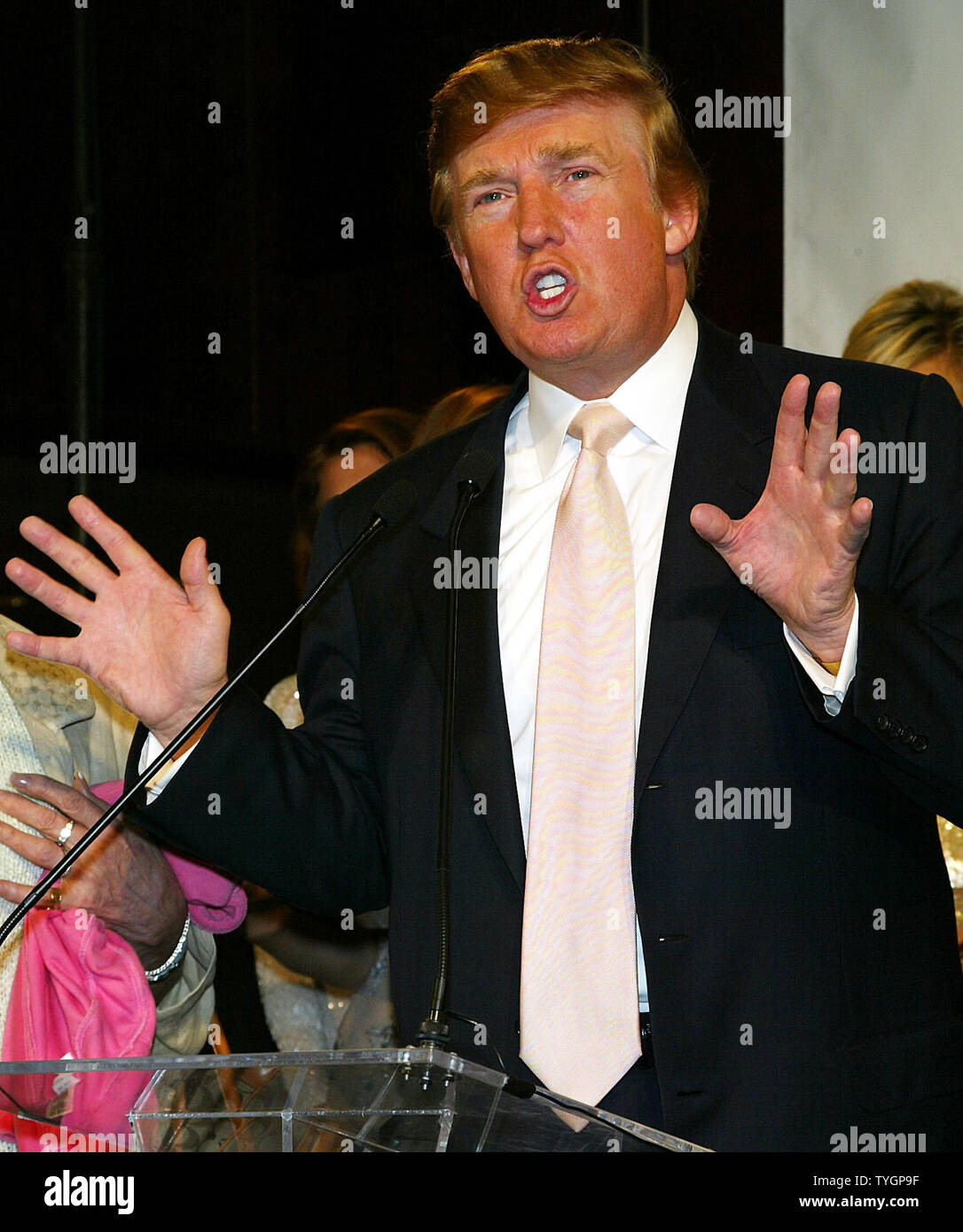 Donald trump unveils new hi-res stock photography and images - Alamy