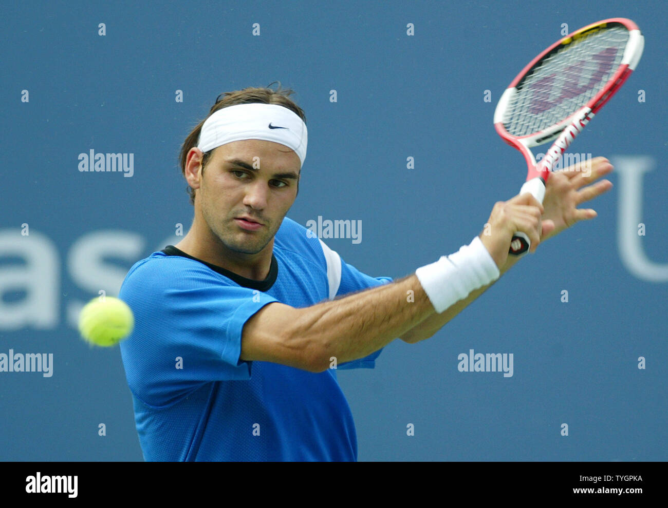 2004 roger federer us open hi-res stock photography and images - Alamy