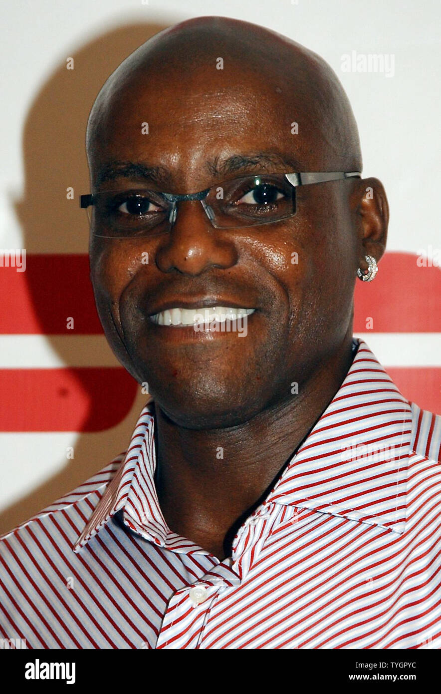 1984 olympics carl lewis hi-res stock photography and images - Alamy