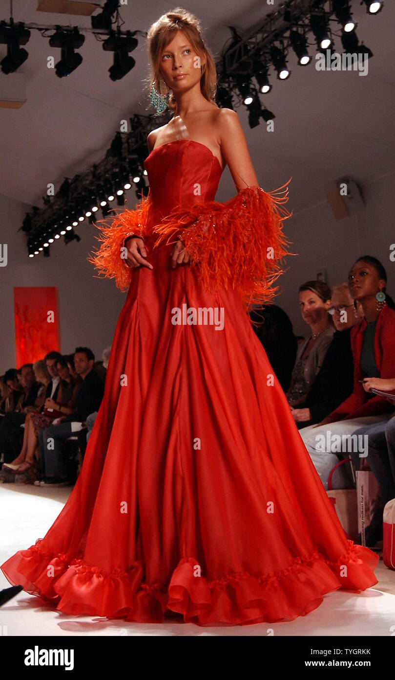 Douglas Hannant, Spring 2005 collection shown on Sept. 14, 2005 at New ...