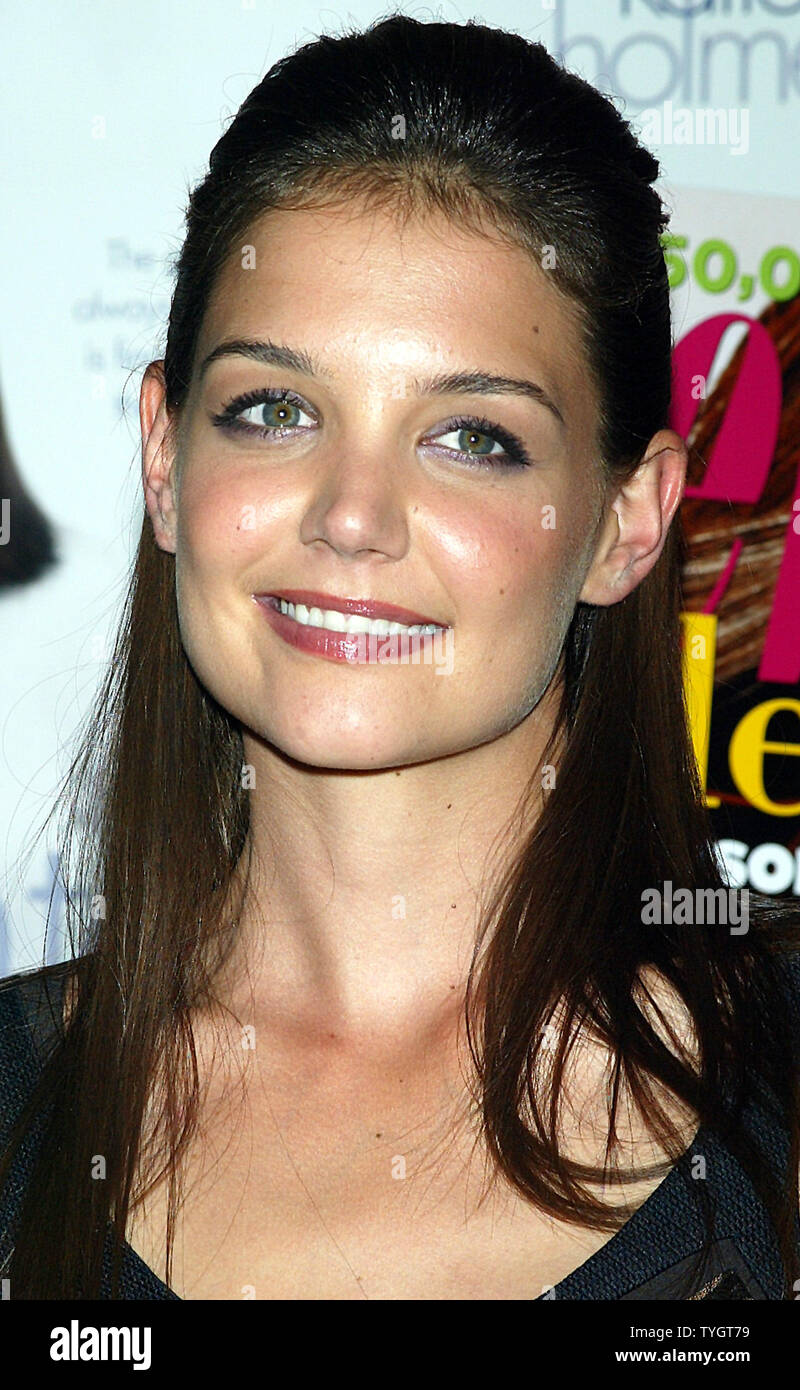 First daughter 2004 katie holmes hi-res stock photography and images ...