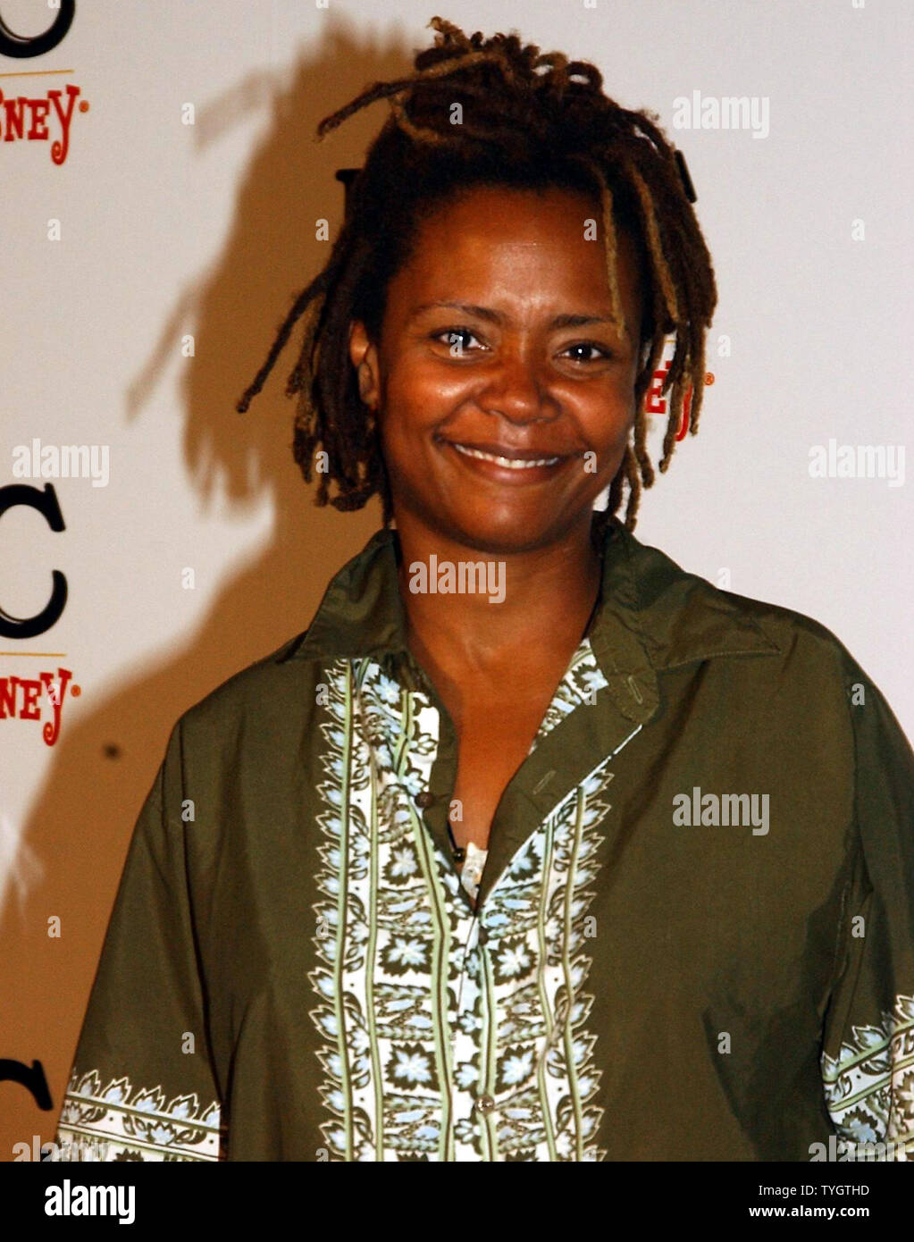 Tonya pinkins hi-res stock photography and images - Alamy