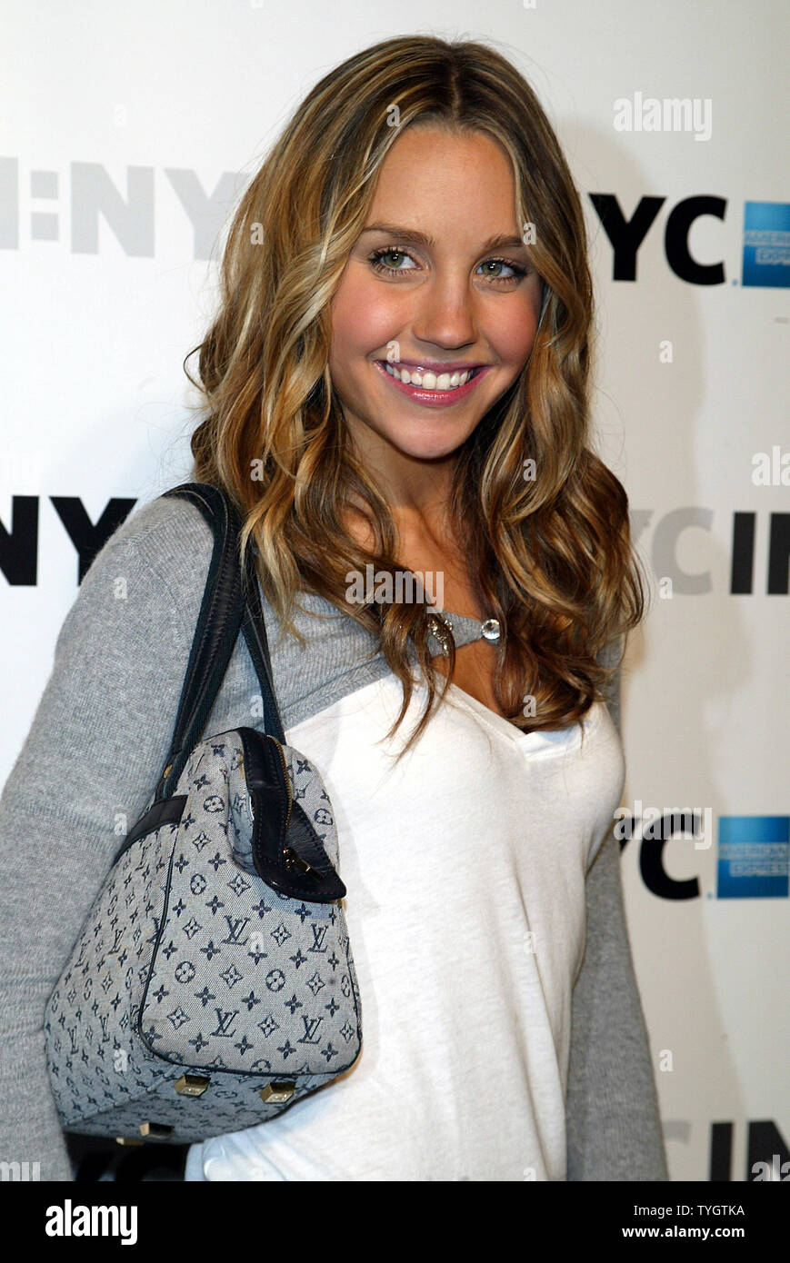 Amanda laura bynes hi-res stock photography and images - Alamy