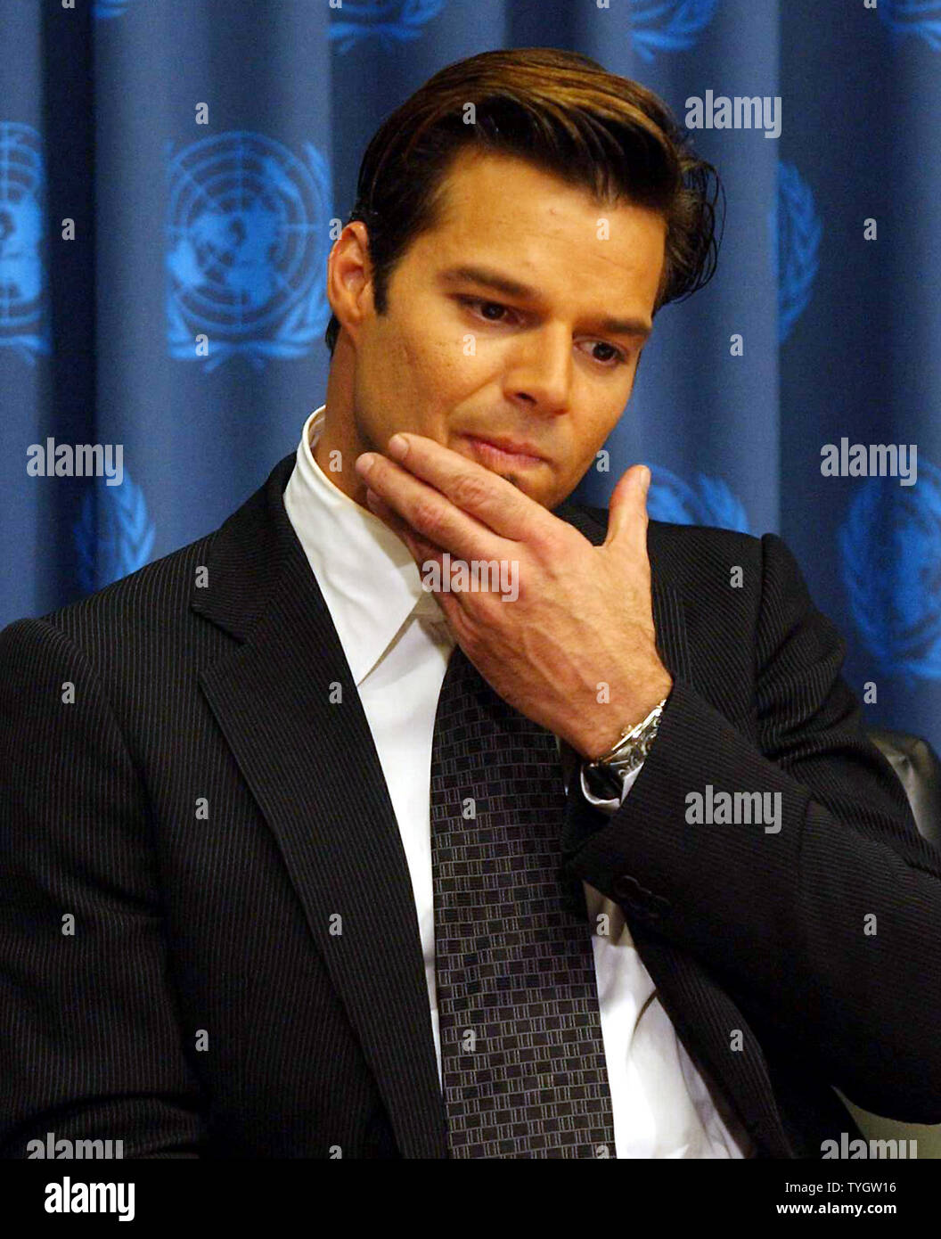 Ricky martin 2004 hi-res stock photography and images - Alamy