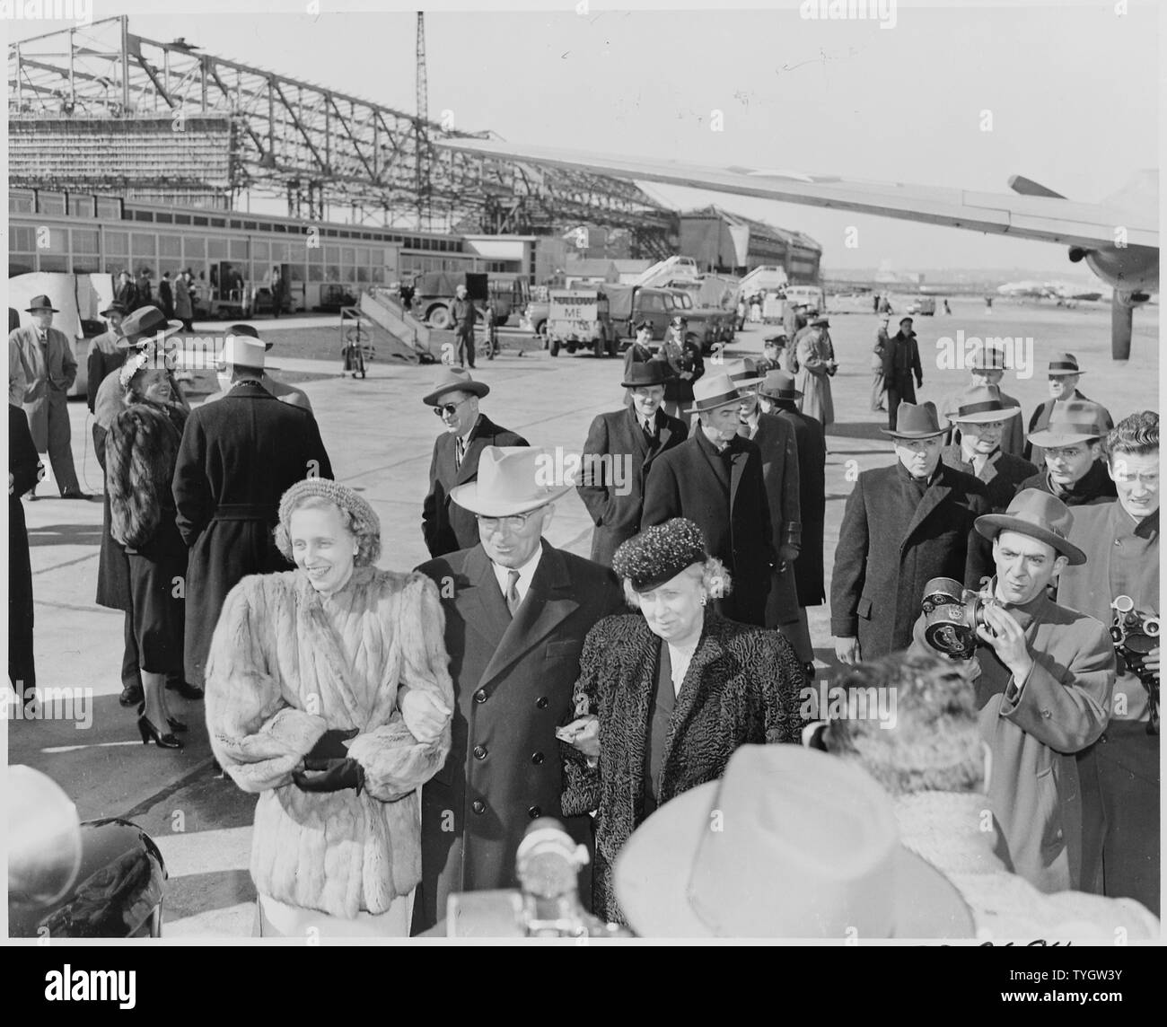 President truman poses with his wife and daughter hi-res stock ...