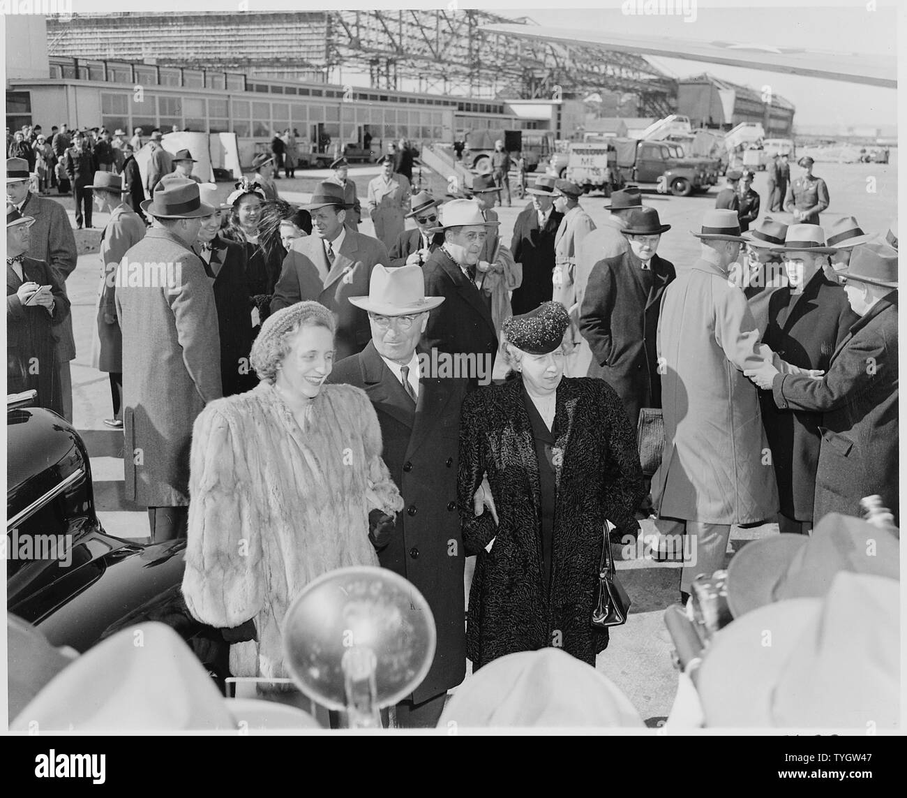 President truman poses with his wife and daughter hi-res stock ...