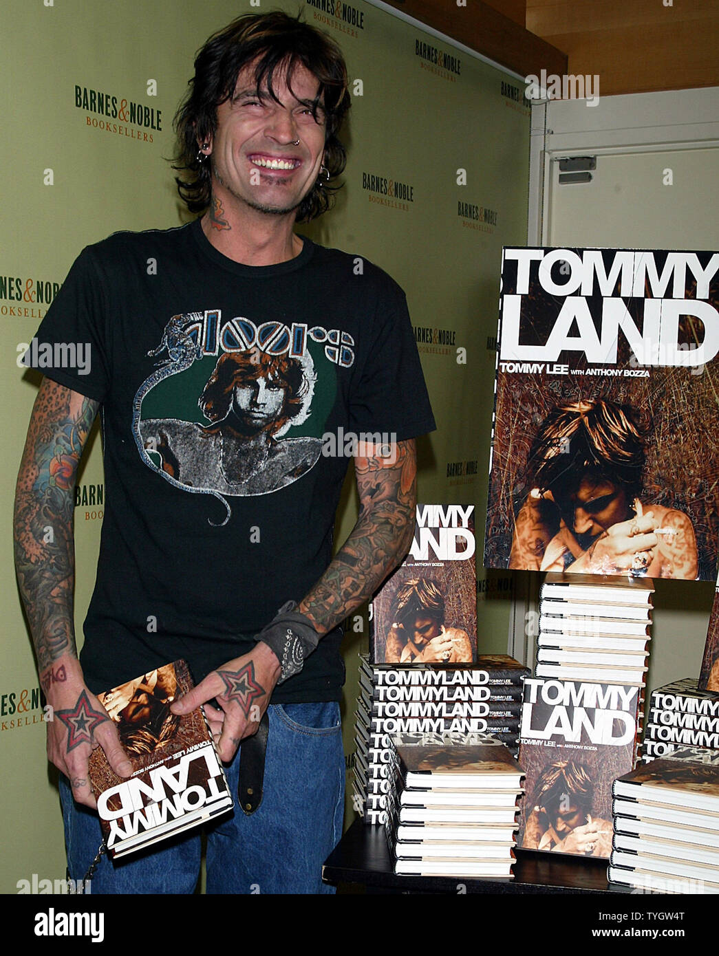 Tommy Lee signs copies of his new book "Tommy Land" at Barnes & Noble ...