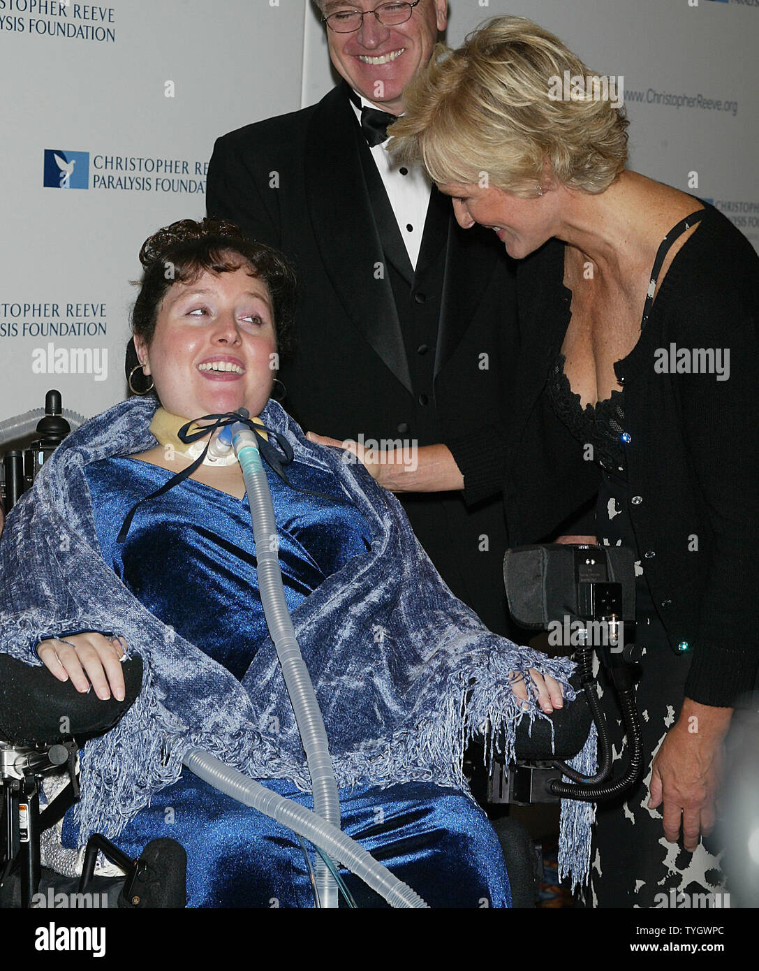 Glenn Close poses for pictures with Brooke Ellison at the Christopher ...