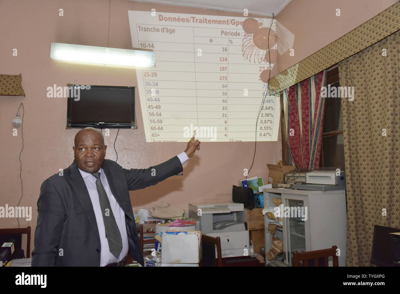 Yaounde, Cameroon. 10th June, 2019. A staff member from Cameroon's ...