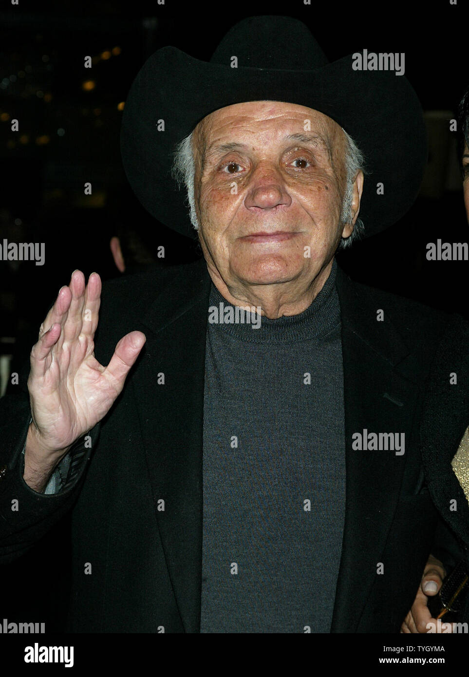 Jake LaMotta arrives for a special 25th Anniversary premiere of "Raging ...