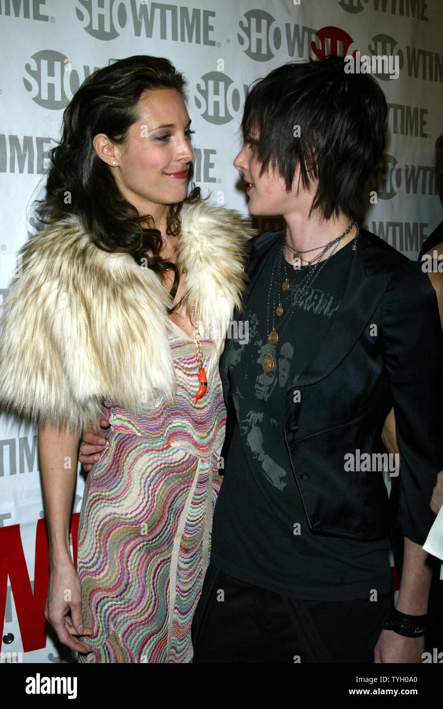 "The L Word" cast members Erin Daniels (left) and Katherine Moennig ...