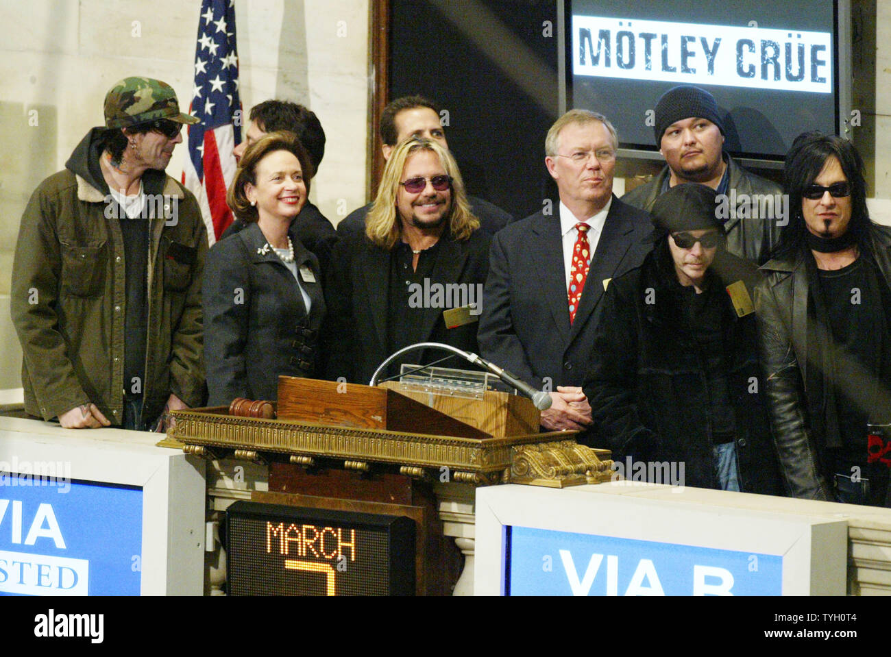 Tommy lee motley crue hi-res stock photography and images - Alamy