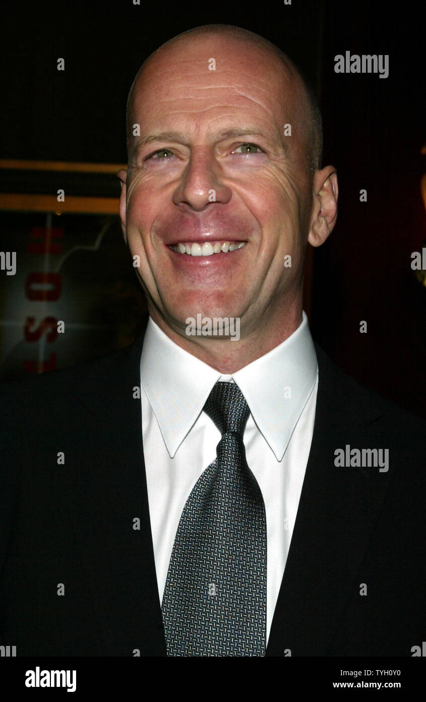 Bruce Willis arrives for the premiere of his new movie "Hostage" at the Ziegfeld Theater in New ...