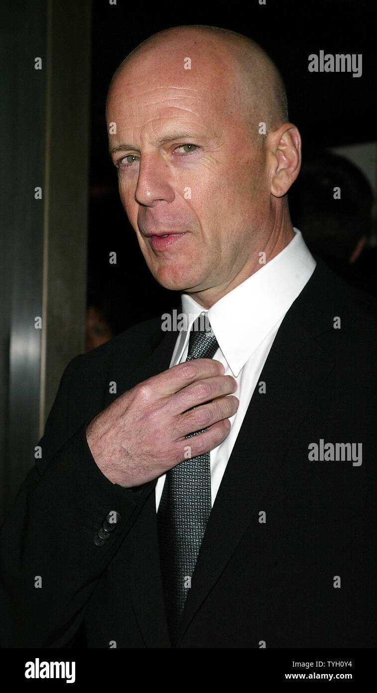 Bruce Willis arrives for the premiere of his new movie "Hostage" at the Ziegfeld Theater in New ...