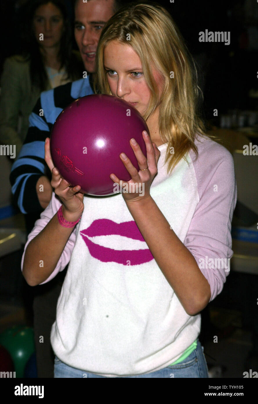 Karolina Kurkova attends "Knicks Bowl 6" bowling to benefit the Red ...