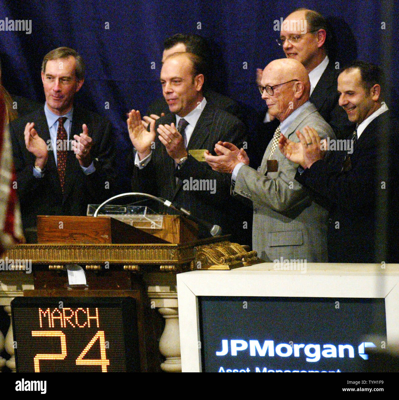 Intergration hi-res stock photography and images - Alamy