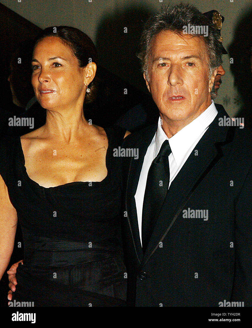 Actor dustin hoffman wife lisa hi-res stock photography and images - Alamy Actor dustin hoffman wife lisa hi-res stock photography and images - Alamy