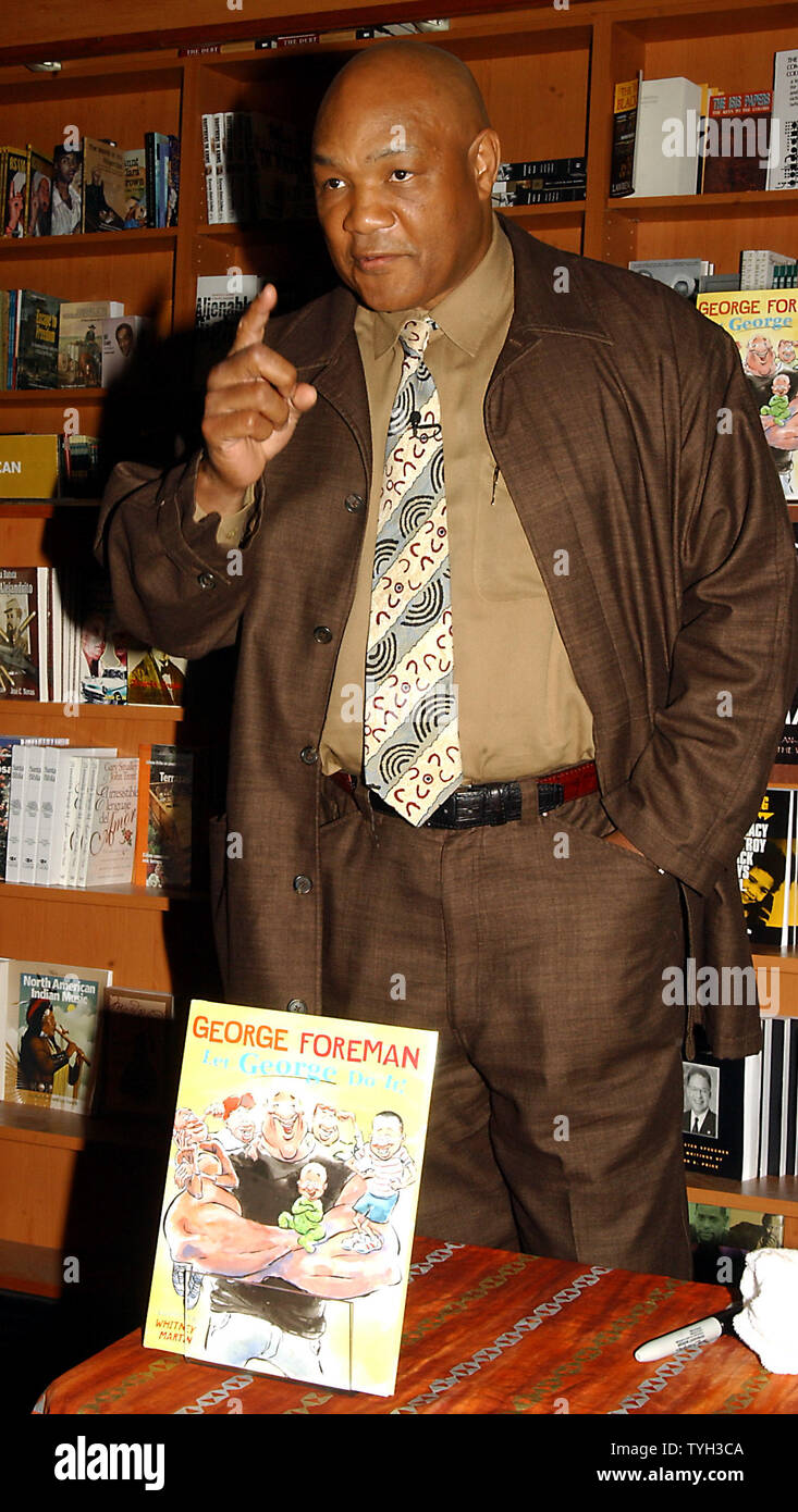 George Foreman, 2 time former World Heavyweight Boxing champ, greets ...