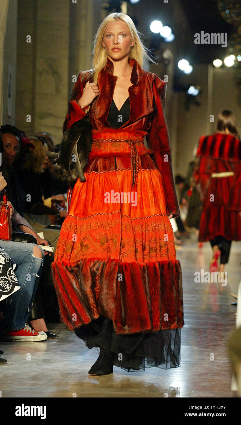 Models walk the runway at the Dennis Basso Fall/Winter 2005 Fashion ...