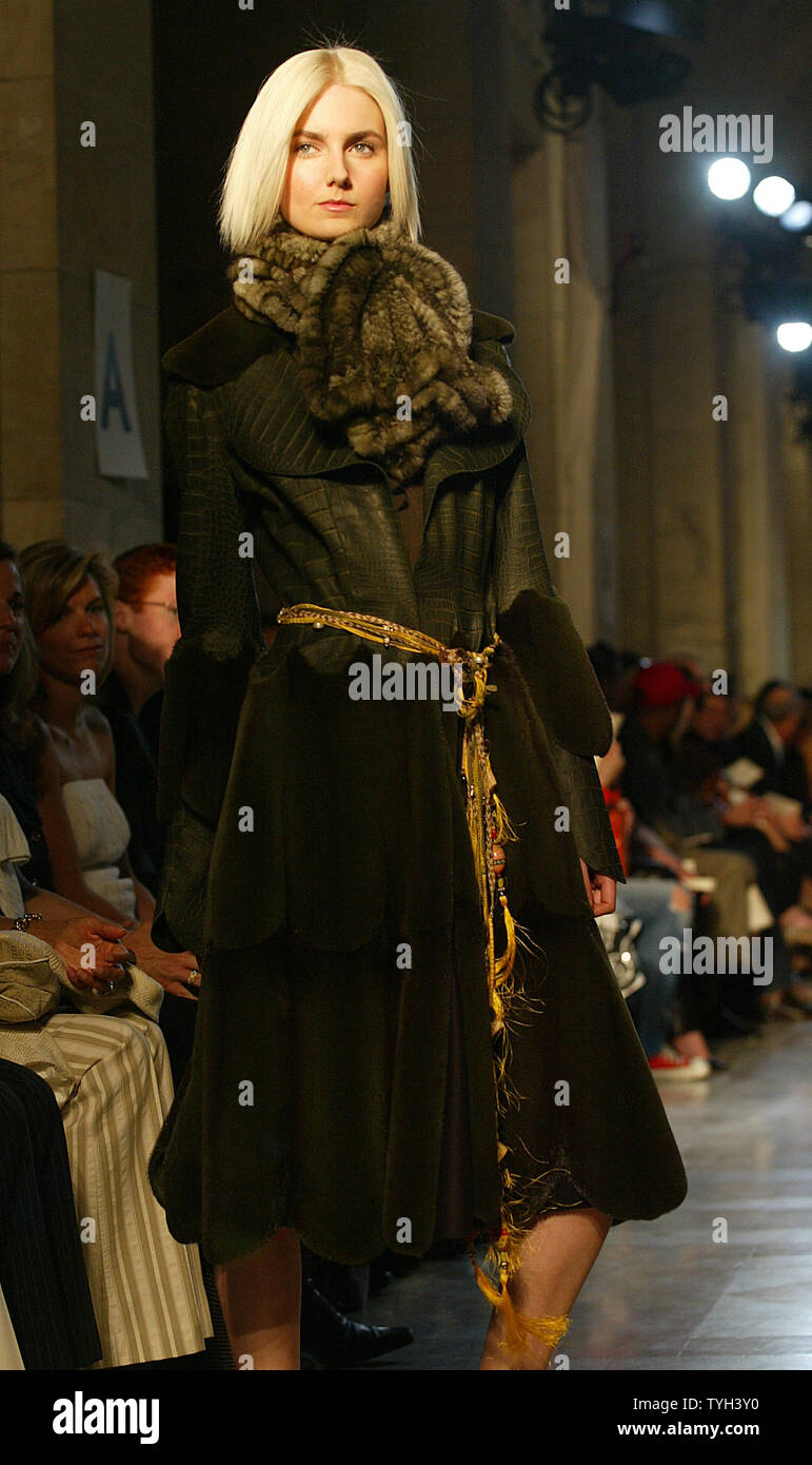 Models walk the runway at the Dennis Basso Fall/Winter 2005 Fashion ...