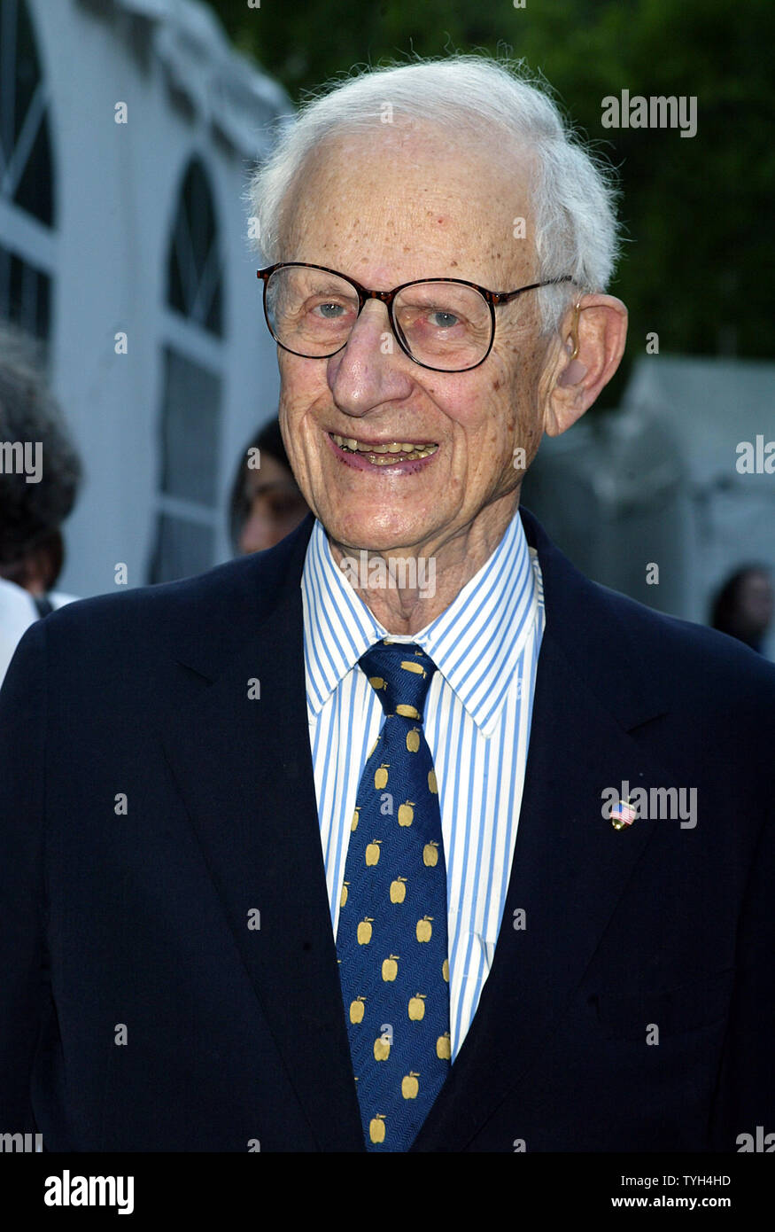 New York District Attorney Robert Morgenthau arrives for the Fresh Air ...