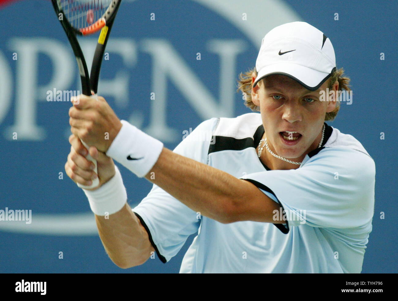 Andre agassi serve hi-res stock photography and images - Alamy