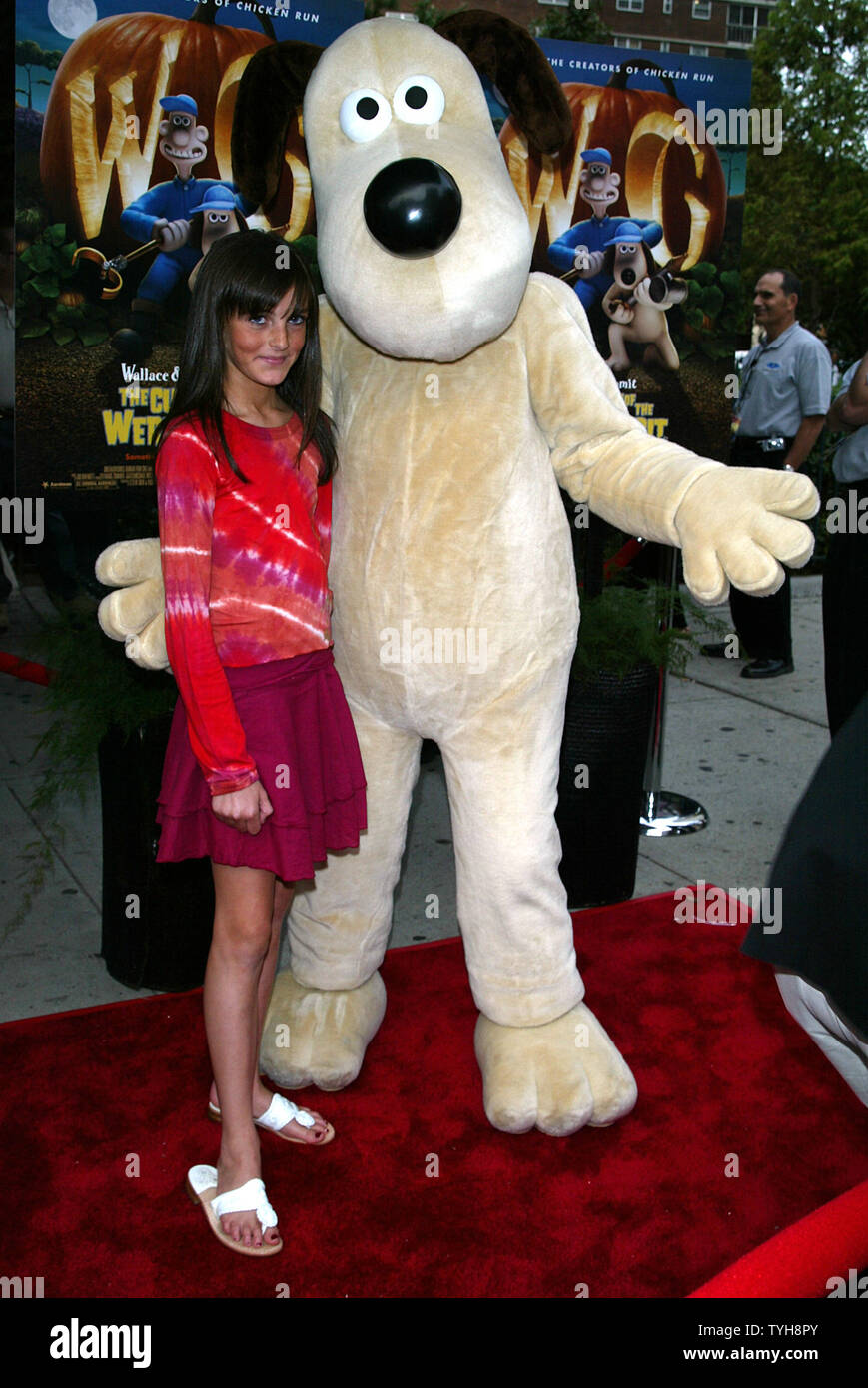 Aliana Lohan poses with Gromit as she arrives at the premiere of ...