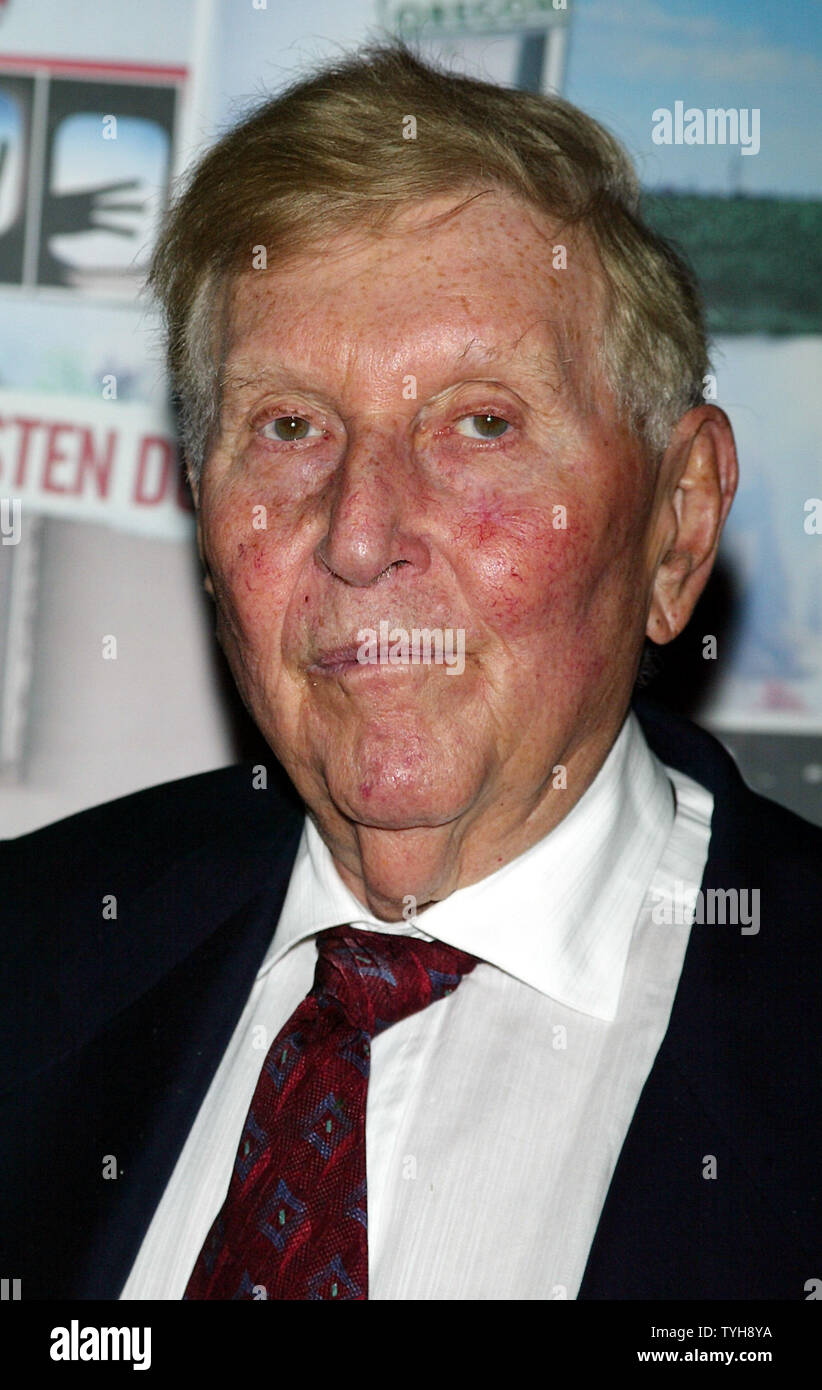 Photo of sumner redstone hi-res stock photography and images - Alamy