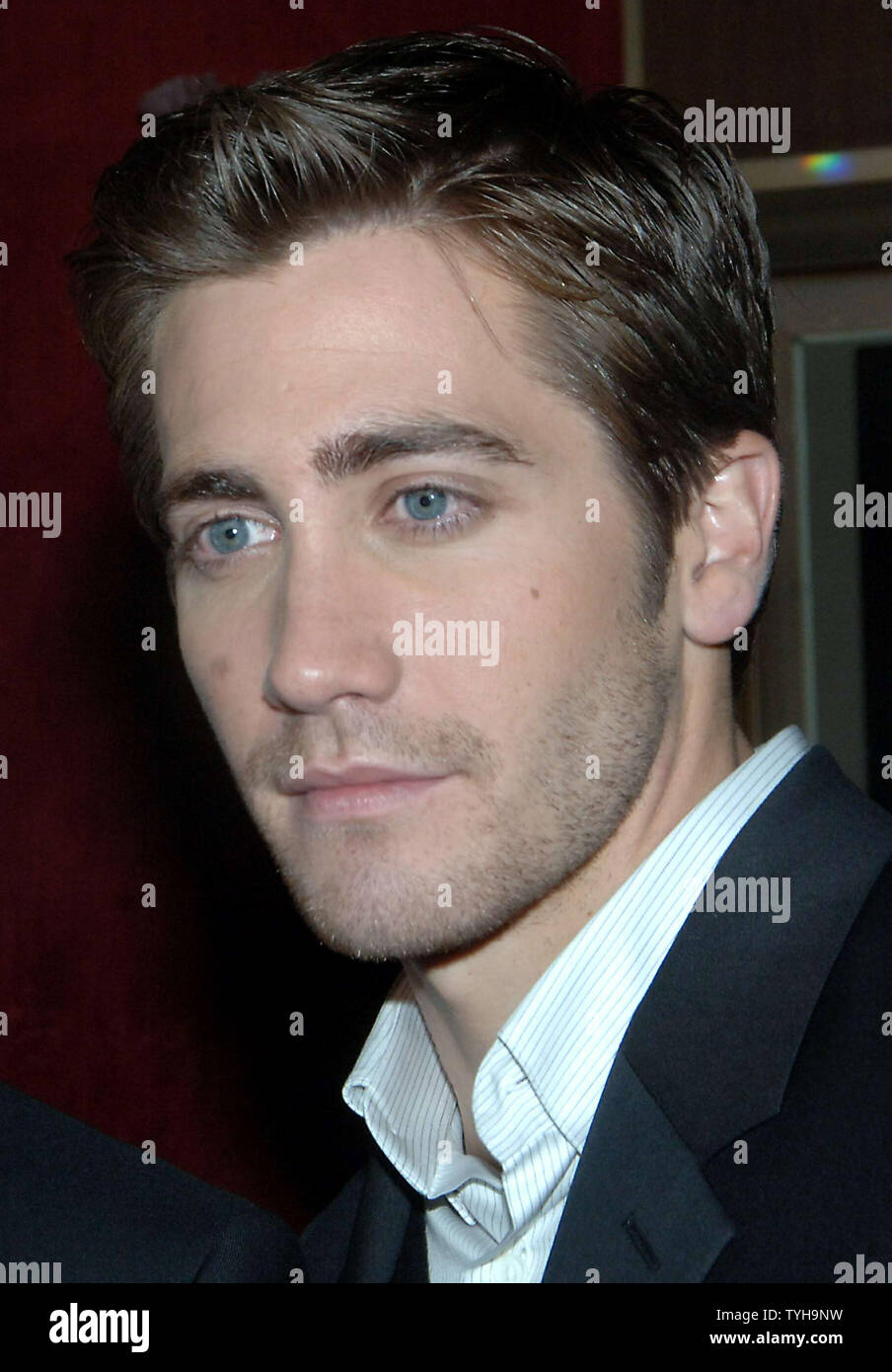 Actor Jake Gyllenhaal attends the Oct. 30, 2005 New York premiere for ...