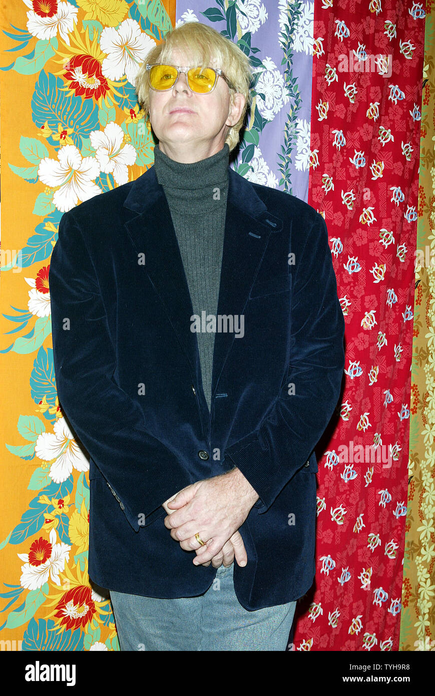 John Lithgow arrives for the 10th Anniversary of Bette Midler's ...