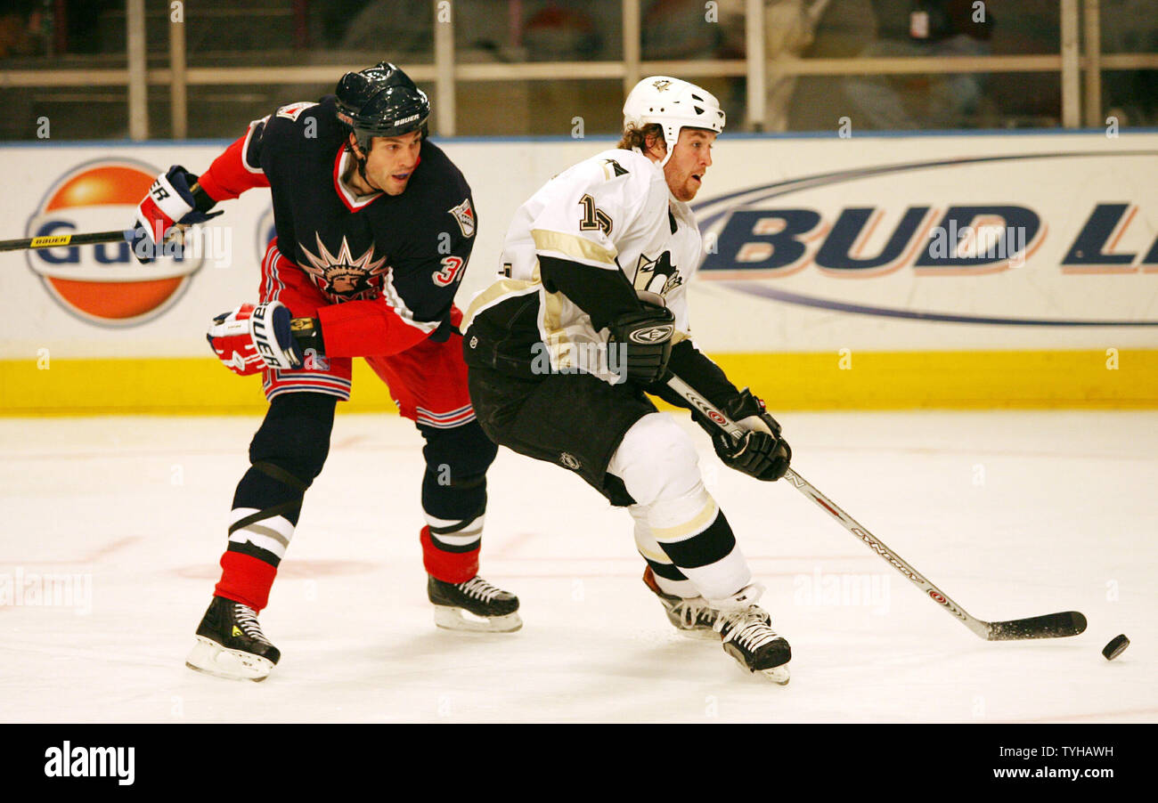 Ryan strudwick hi-res stock photography and images - Alamy