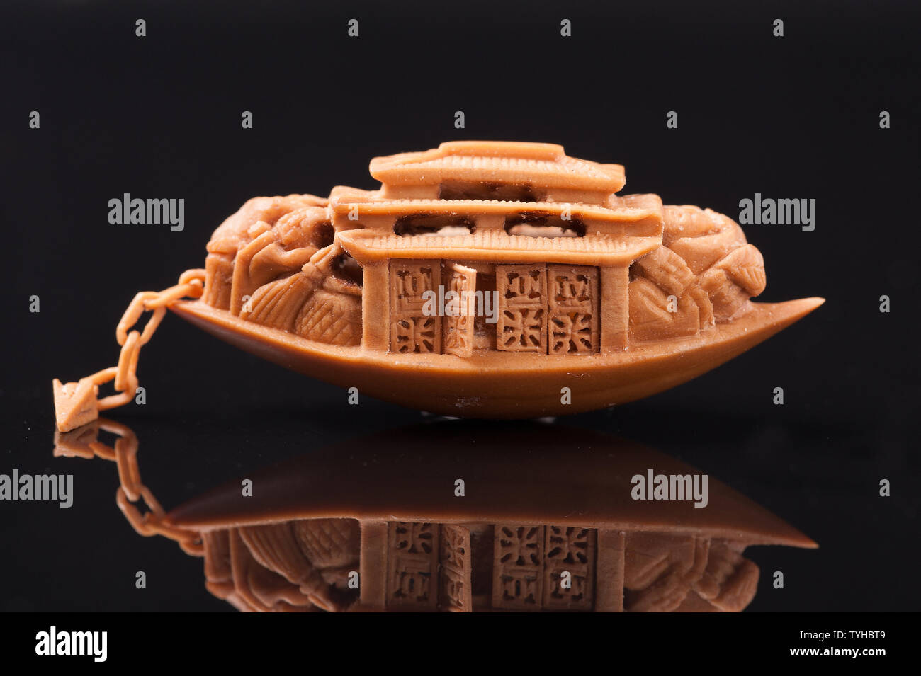 Olive wood carving hi-res stock photography and images - Alamy