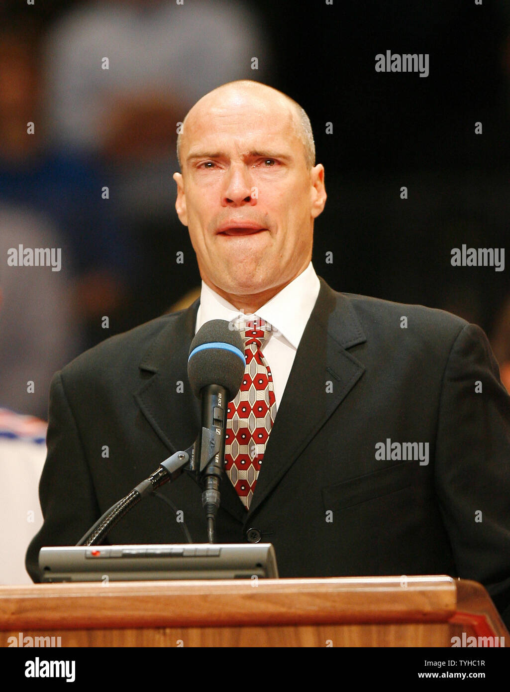 New York Rangers longtime captain Mark Messier holds back tears while ...