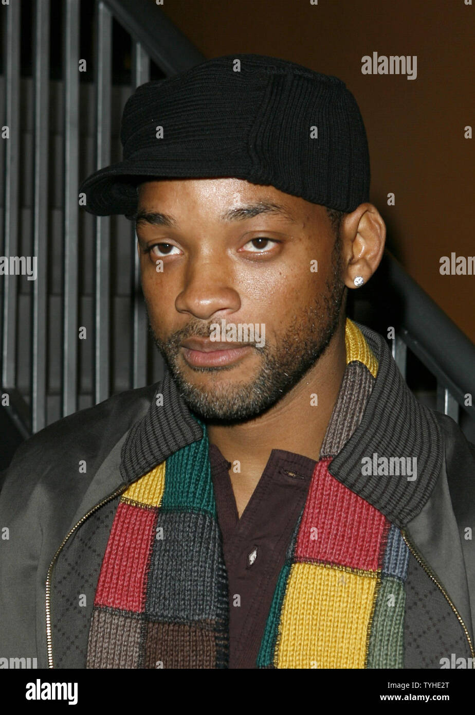 Will Smith poses for pictures at the premiere of ATL at Tribeca Cinemas ...