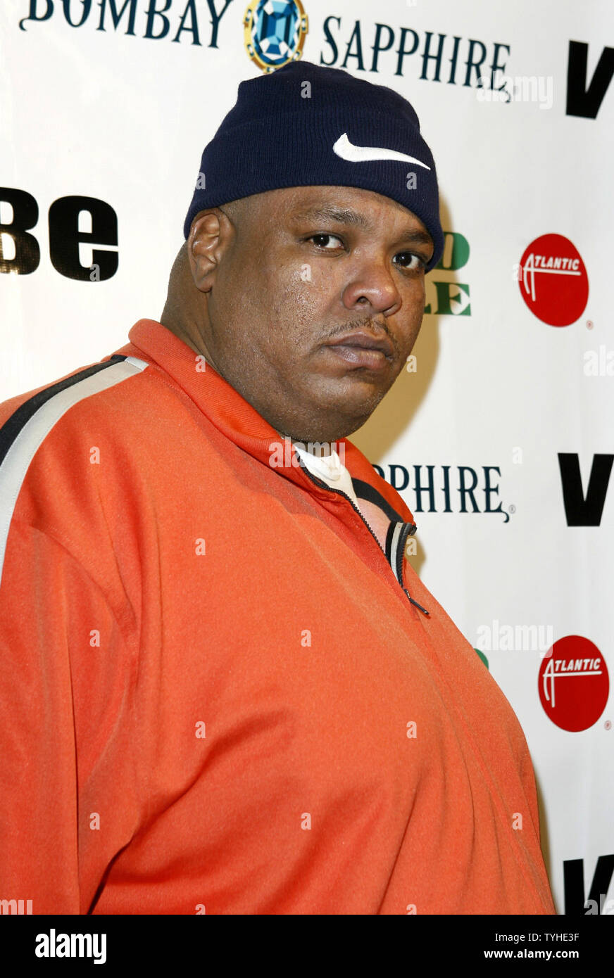 Lance Un Rivera stops and poses for pictures at the premiere of ATL at ...