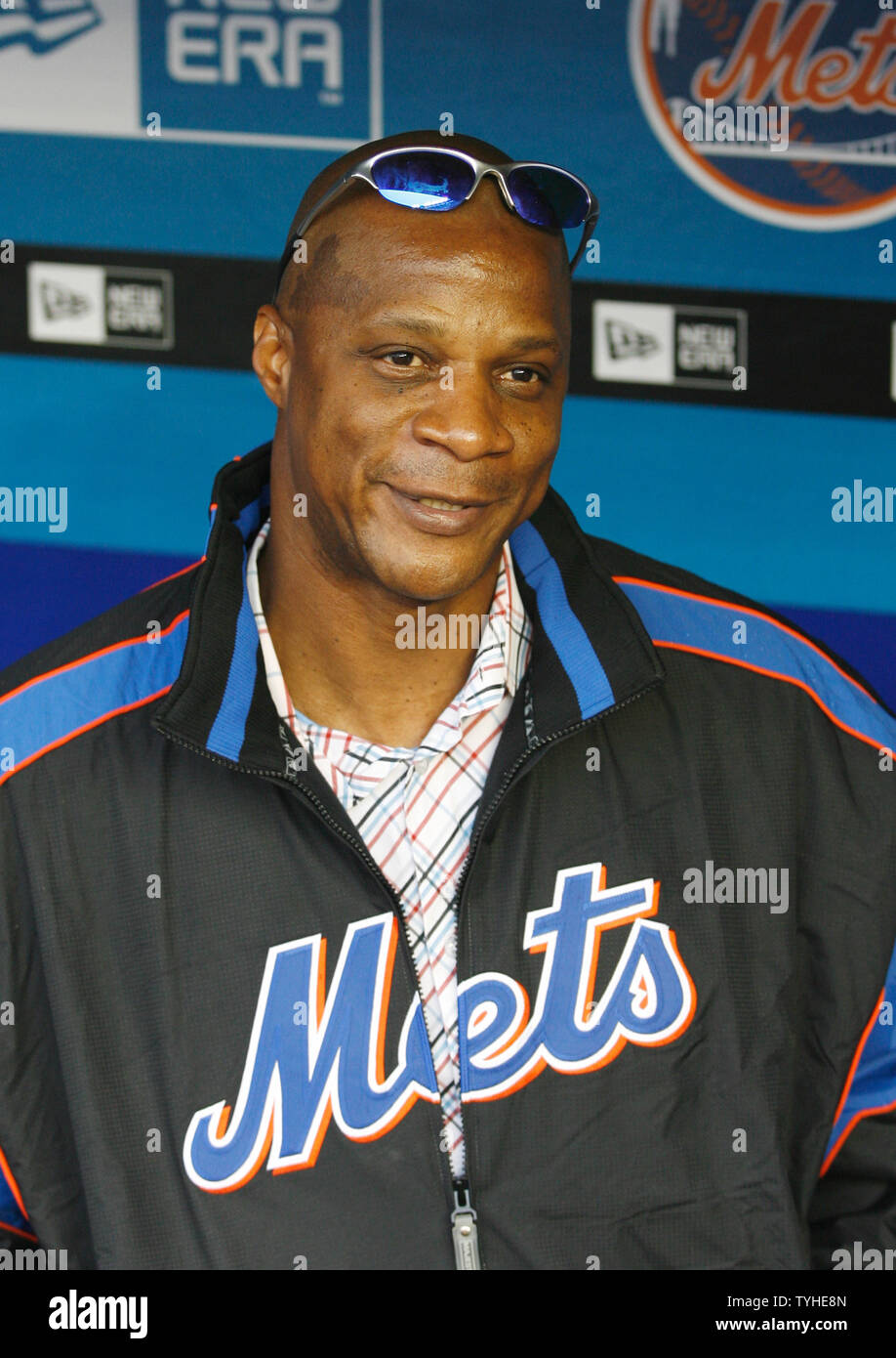 New York Mets old timer Daryl Strawberry smiles in the dugout at Shea ...