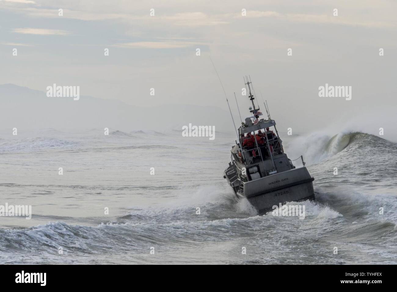 Coast Guard Station Golden Gate lifeboat crews conduct surf training ...